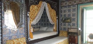 How to Build a Wooden Canopy Frame | 9 Effective Tips (2025)