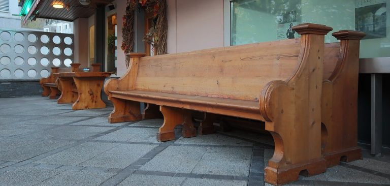 How to Build a Church Pew | 9 Effective Steps (2025)